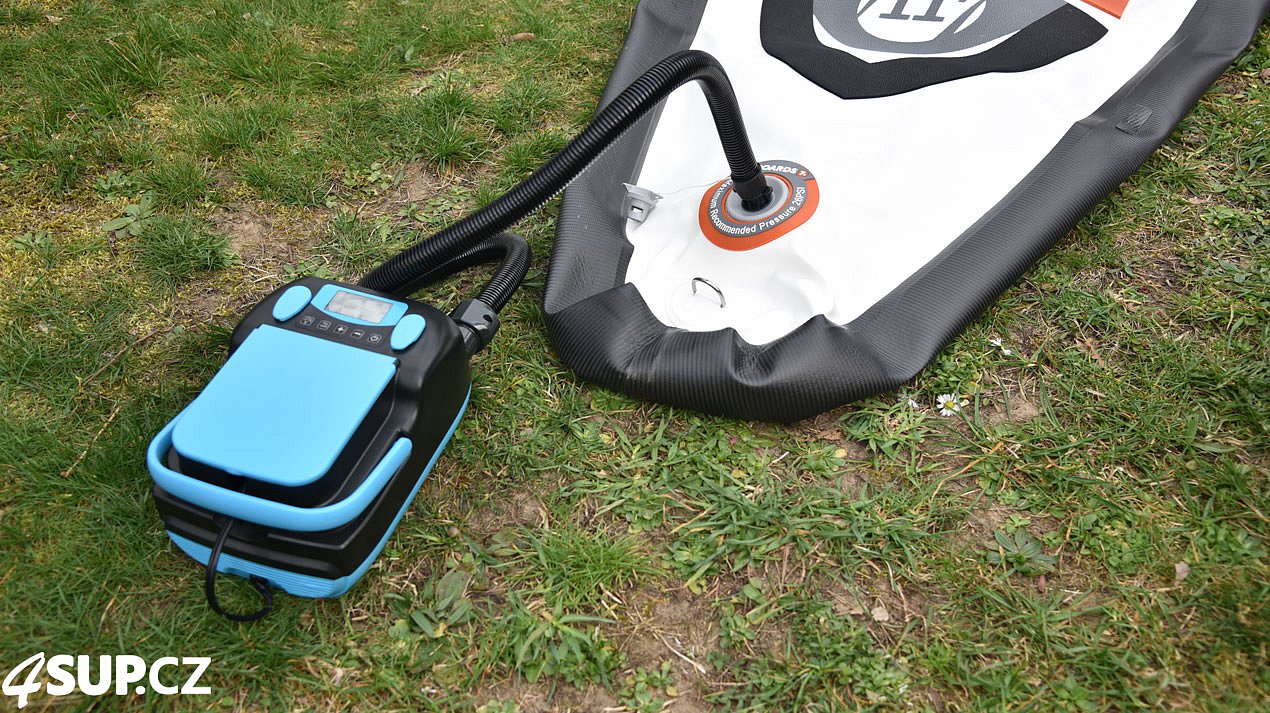 STAR 9 Elektrische Pumpe 12V mit Akku bis 16PSI für SUP Boards | PADDELT.DE STAR 9 Elektrische Pumpe 12V mit Akku bis 16PSI für SUP Boards | PADDELT.DE